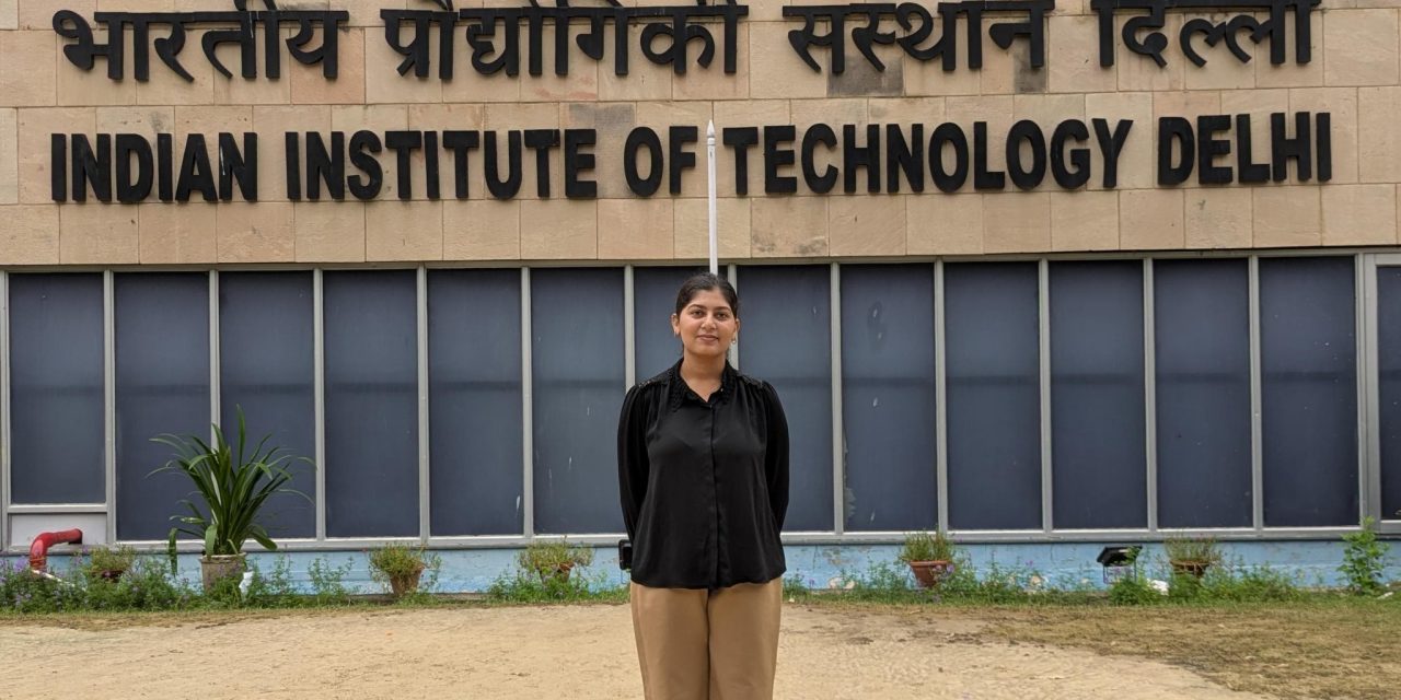 UoH Scholar Wins Big: Diksha Rai Secures 1st Prize in National Handloom ...